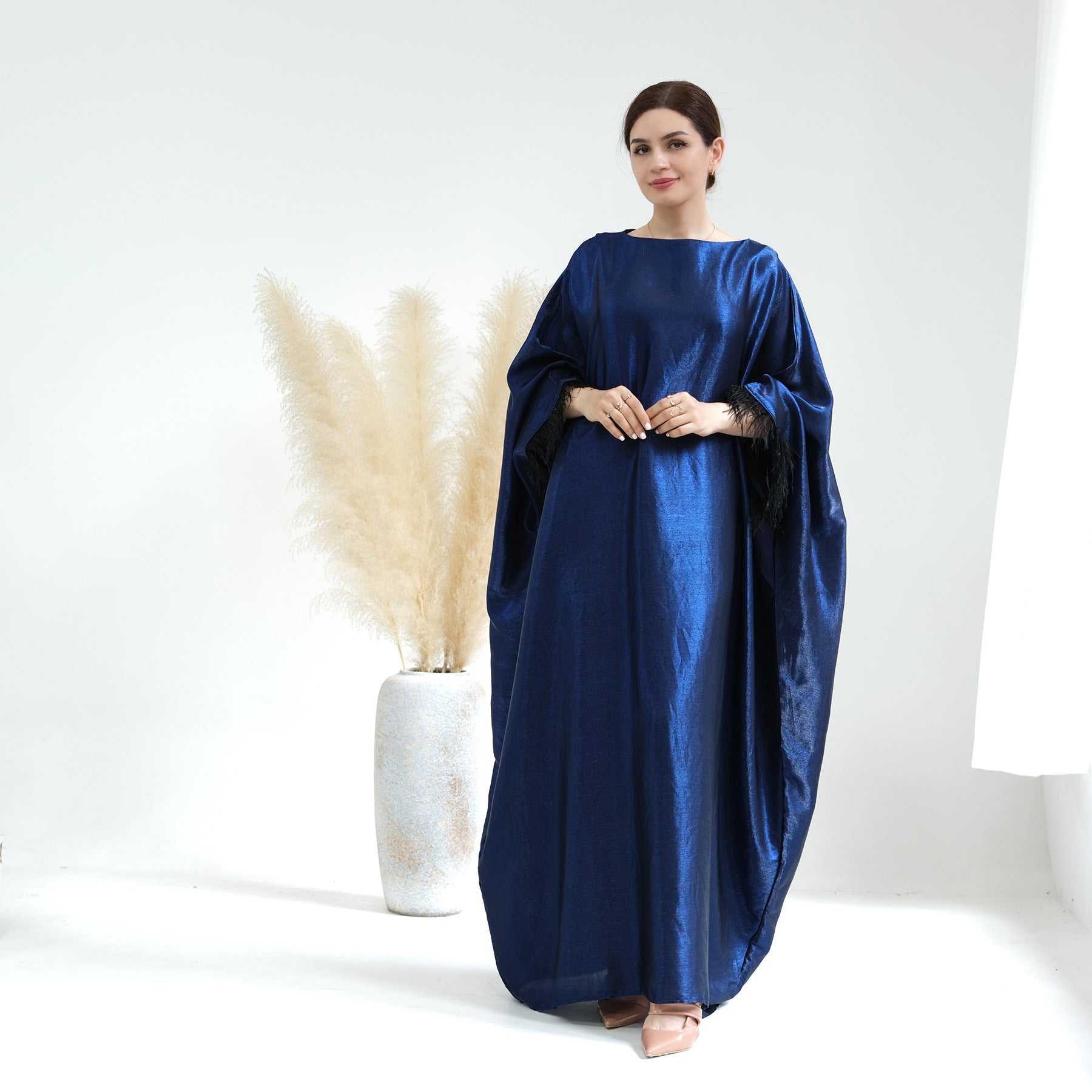 Feather Batwing Adjustable Abaya – VITABAYA
